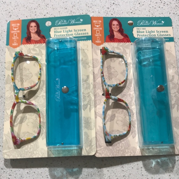 The Pioneer Woman | Accessories | The Pioneer Woman Bundle Blue Light ...